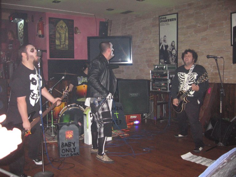 MURDER PINK + UNICORNIA + SHE LIES