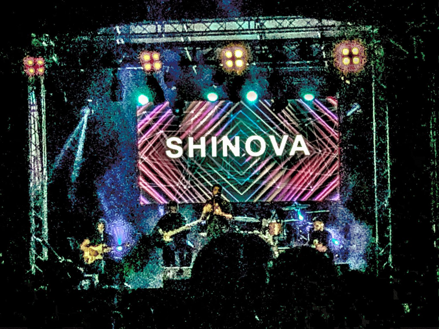 VIVA LA VIDA: SHINOVA